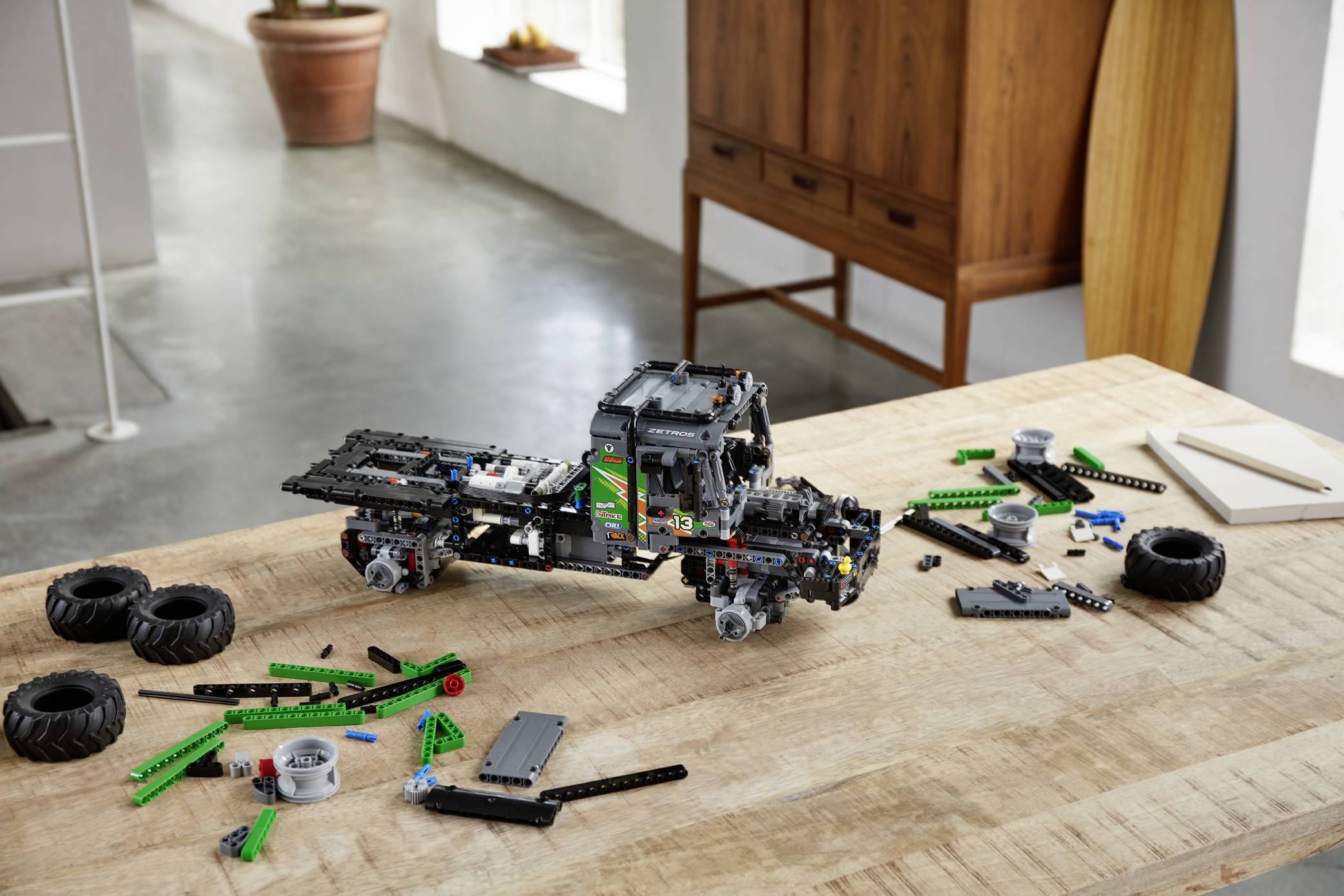 42129 LEGO® TECHNIC 4x4 Mercedes-Benz Zetrol offroad-lastbil ...