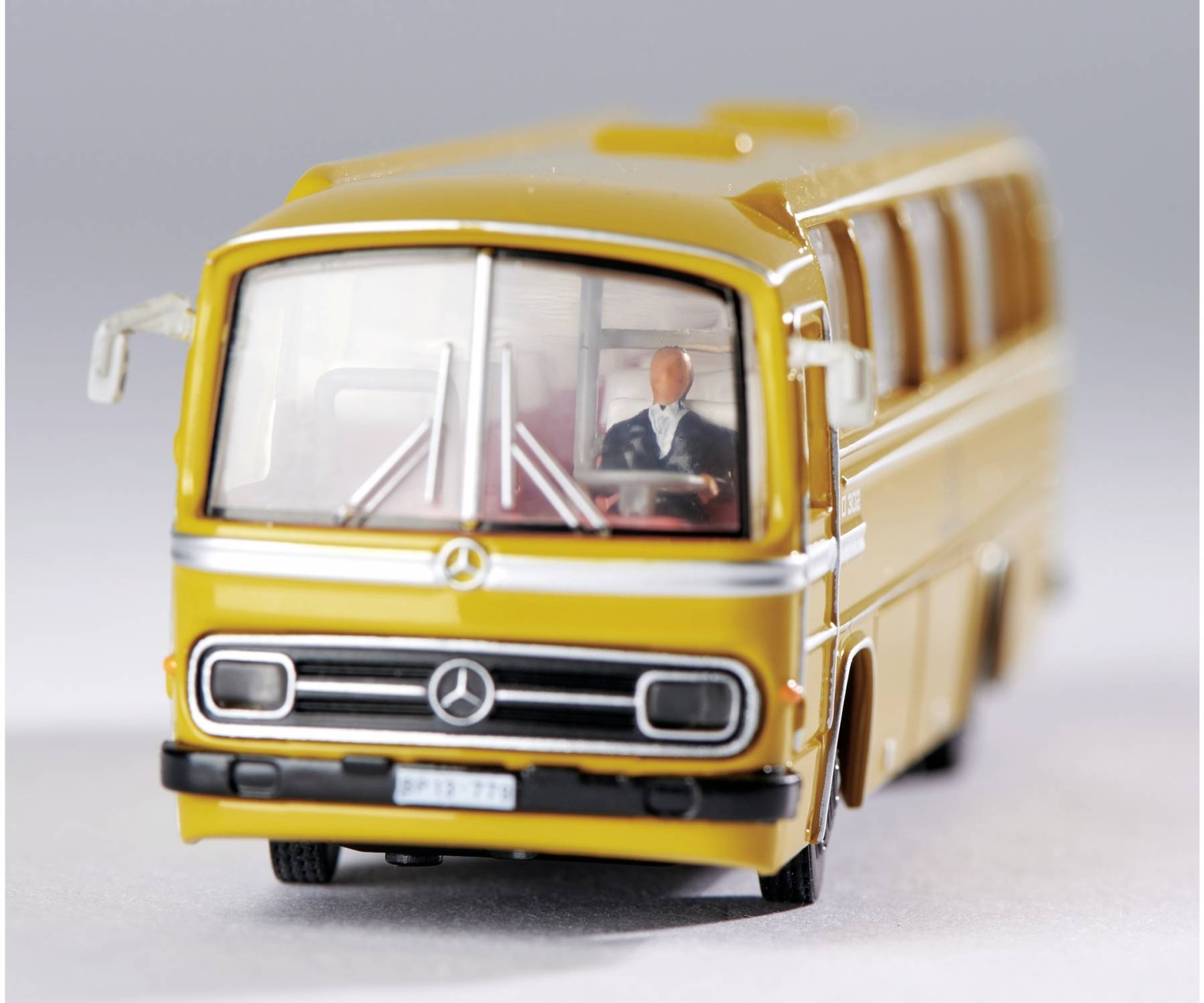 Carson RC Sport 504142 MB Bus O 302 Deutsche Post 1:87 RC-modelbil inkl. batteri, oplader og ...