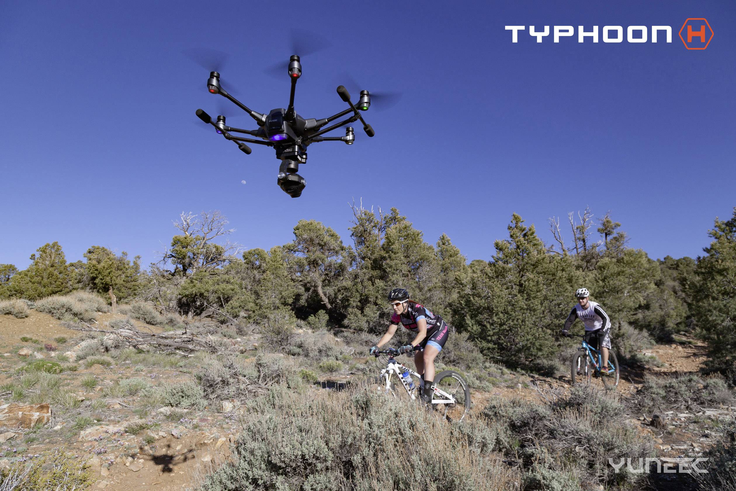 Buy Yuneec Typhoon H + CGO3+ Hexacopter RtF Camera drone | Conrad ...