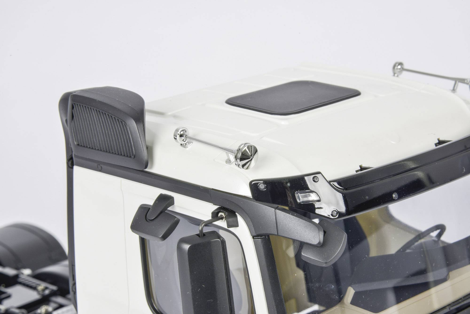 Buy Tamiya 56352 Mercedes-Benz Arocs 3363 6x4 1:14 Electric RC model ...