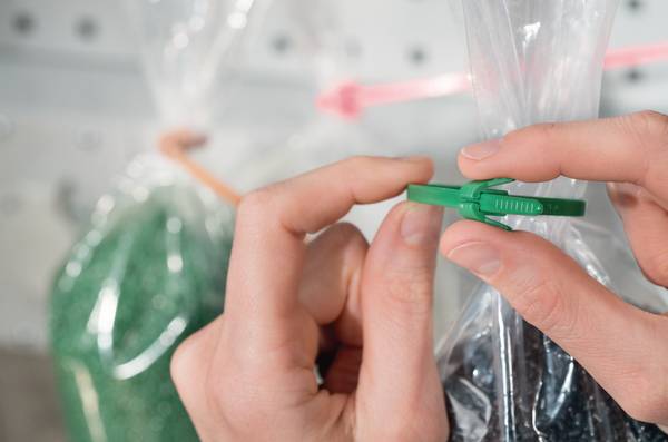 HellermannTyton 115-00043 REZ300-PA66-RD Serre-câble rouge 100 pc(s ...